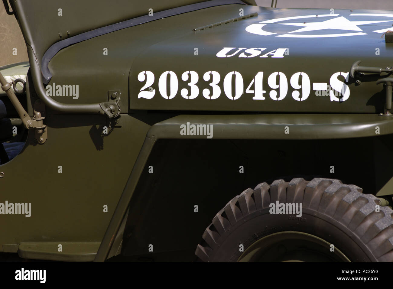 Army jeep stencilled number Banque de photographies et d’images à haute ...