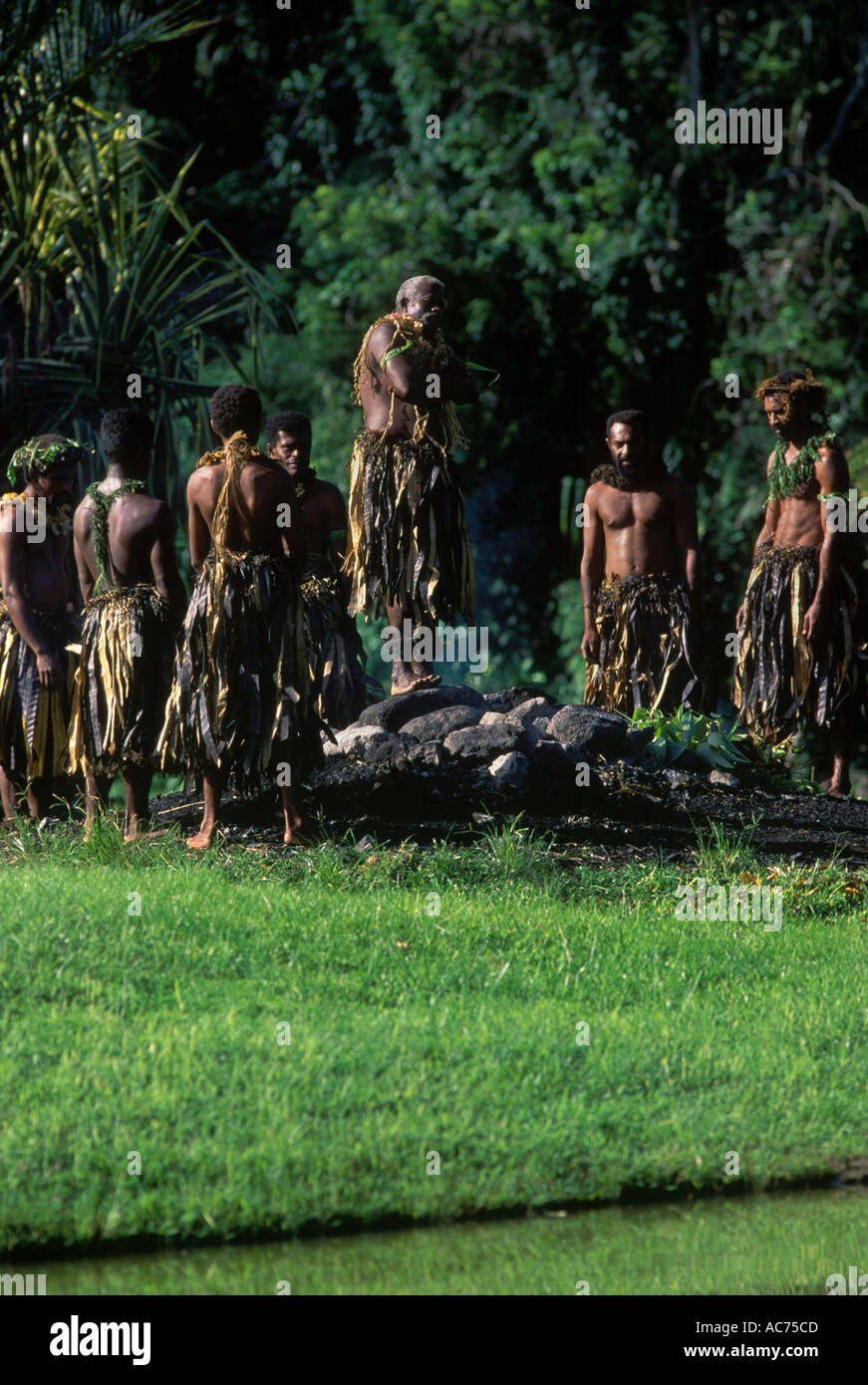 Fiji fijian traditional costume Banque de photographies et d’images à ...