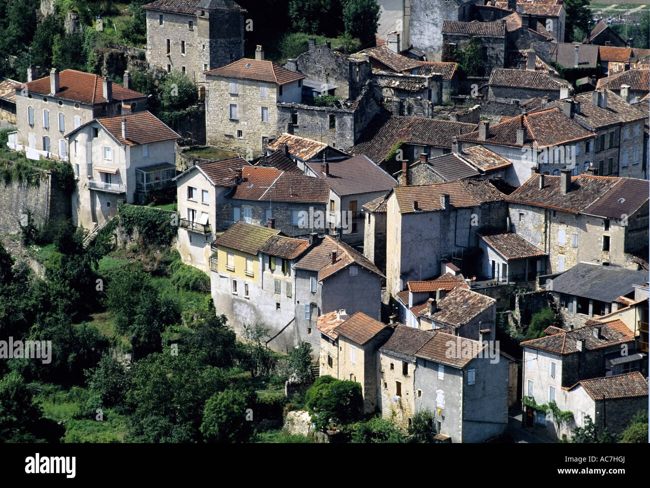 Caylus village Banque de photographies et d’images à haute résolution ...