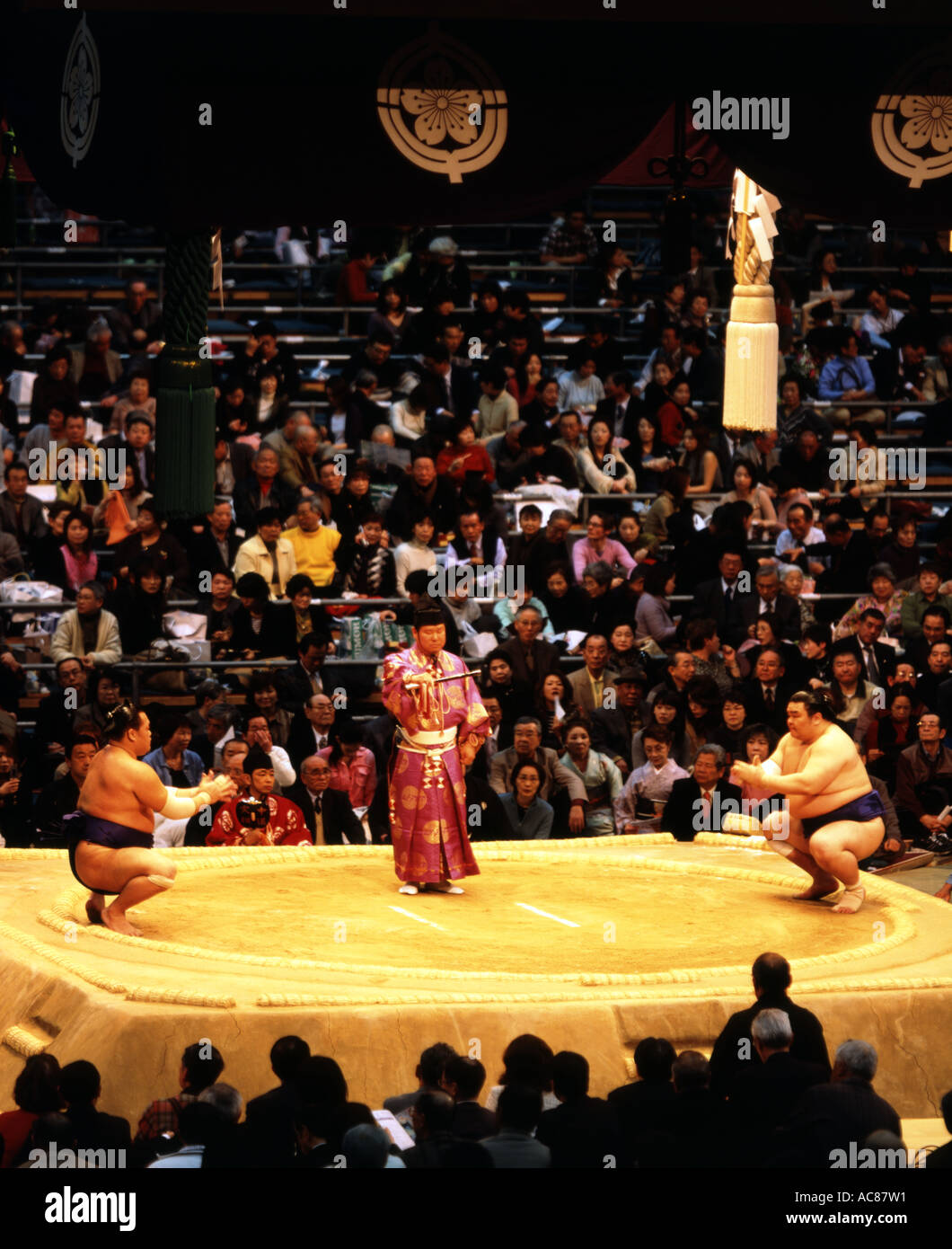 Sumo wrestling osaka Banque de photographies et d’images à haute ...
