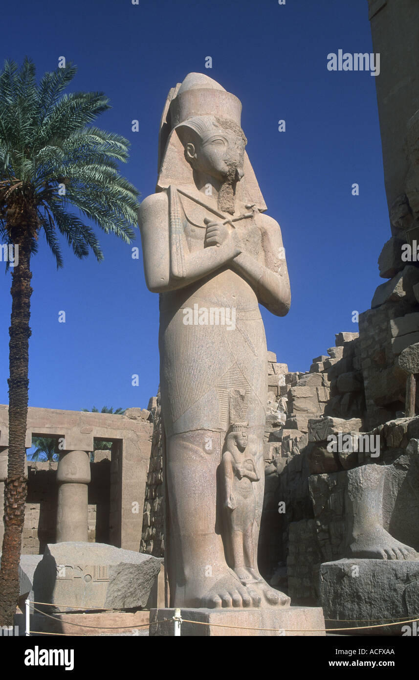 Statue pharaon Banque de photographies et d’images à haute résolution ...