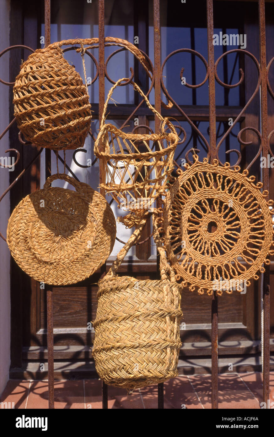 Handmade artefacts Banque de photographies et d’images à haute résolution - Alamy