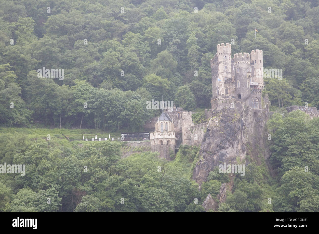 Burg rheinstein castle Banque de photographies et d’images à haute ...