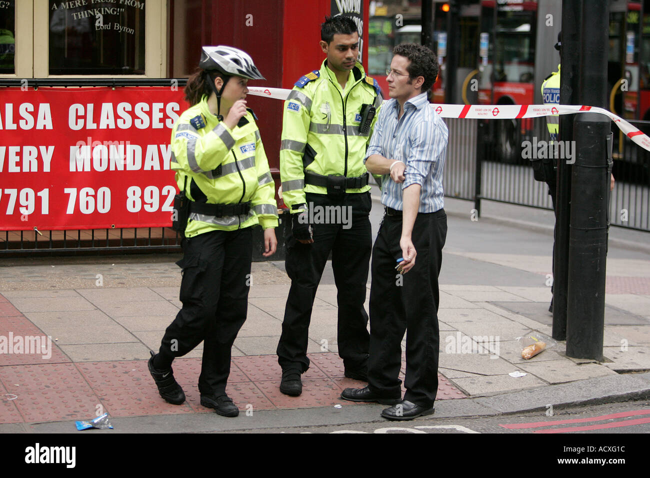 Danger Ne pas franchir la ligne d'interdiction interdiction ...