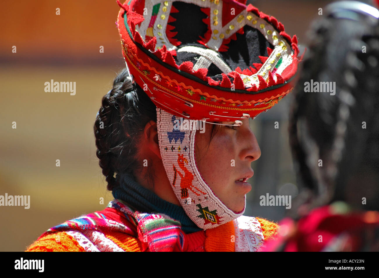 Femme en costume traditionnel au Pérou Photo Stock - Alamy