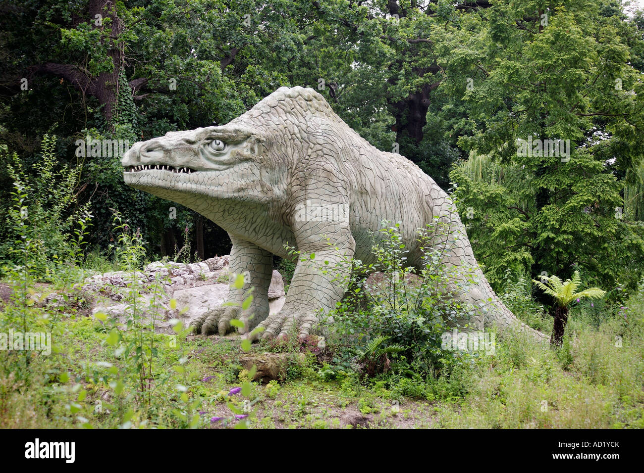 Megalosaurus dinosaur Banque de photographies et d’images à haute ...