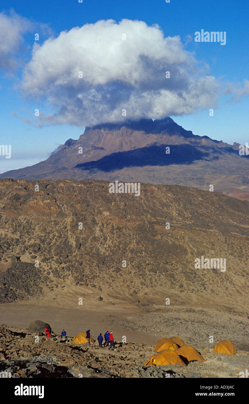 Barafu camp Banque de photographies et d’images à haute résolution - Alamy