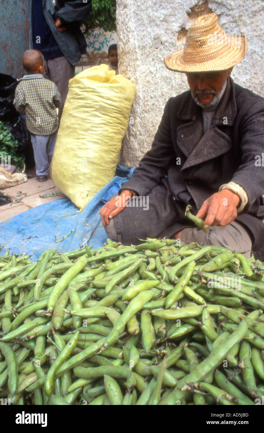 Marchand de légumes maroc Banque de photographies et d’images à haute ...