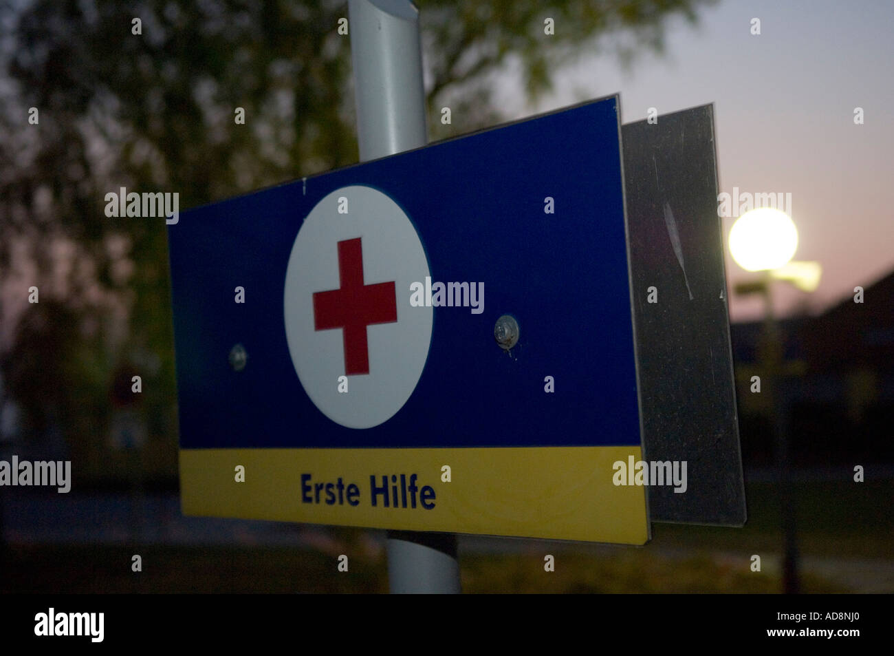 First aid sign Banque de photographies et d’images à haute résolution ...