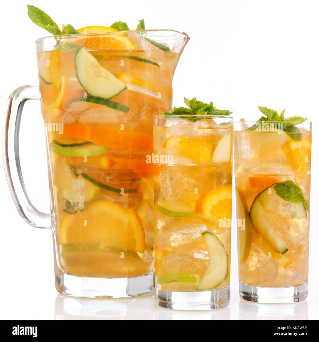 Cruche de pimms Banque de photographies et d’images à haute résolution ...