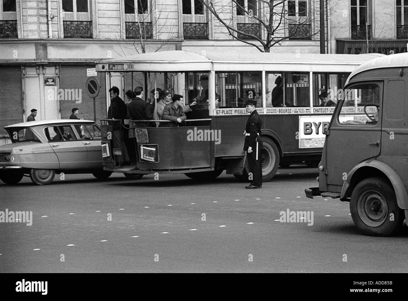 Paris annees 60 autobus Banque de photographies et d’images à haute ...