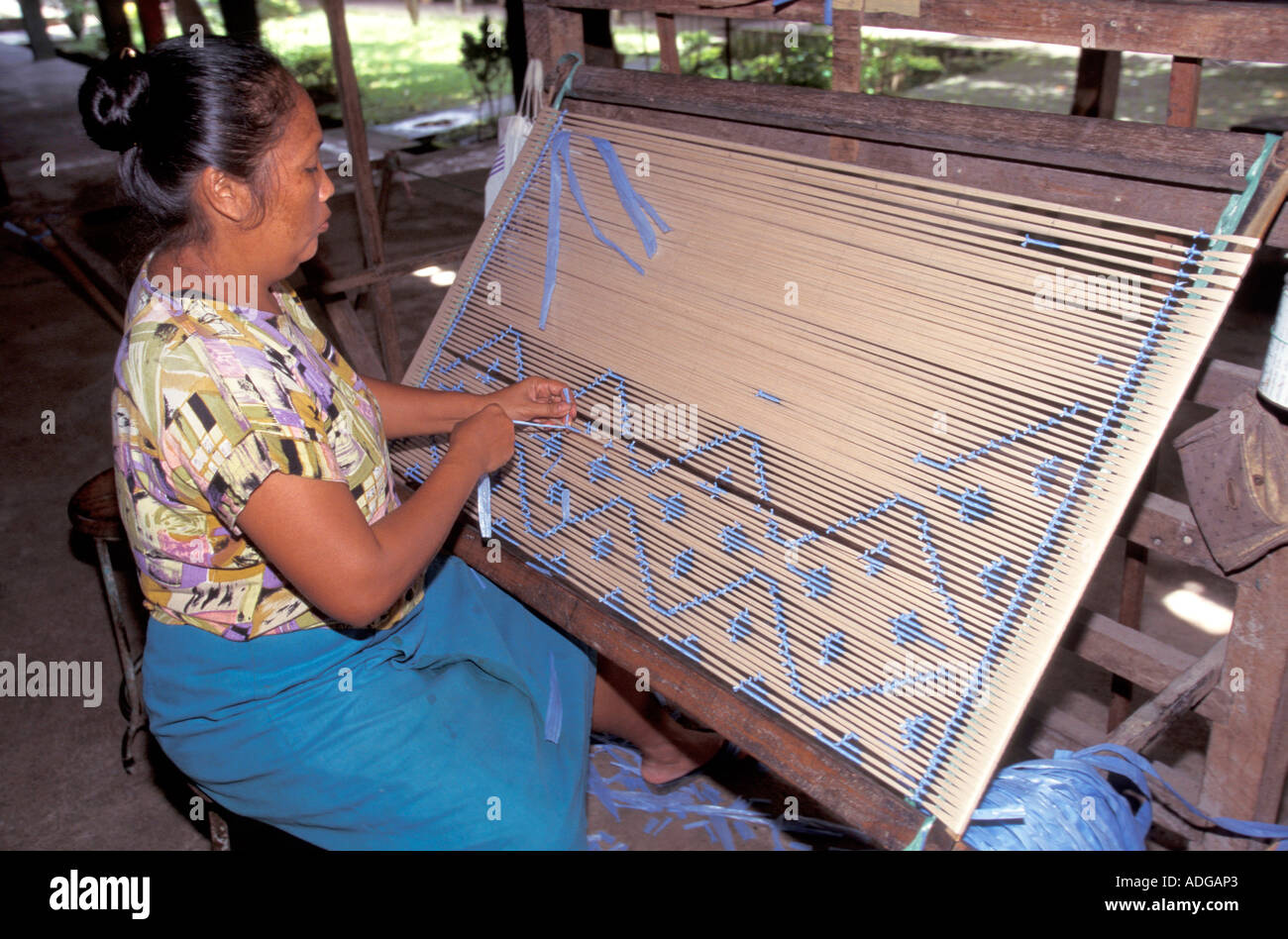 L'île de Bali Indonésie Weaver Asie Asie du sud-est Photo Stock - Alamy