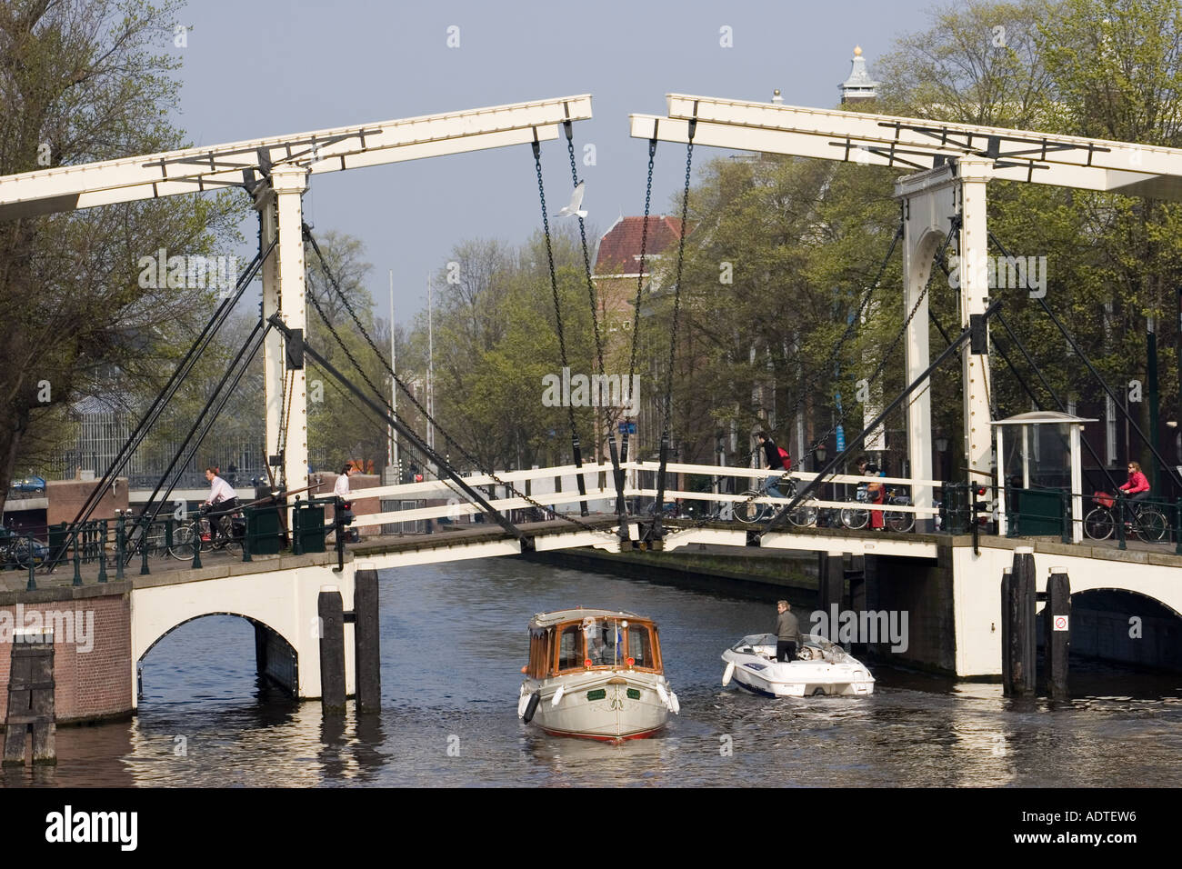 Pont tournant, Amsterdam Pays-Bas Photo Stock - Alamy