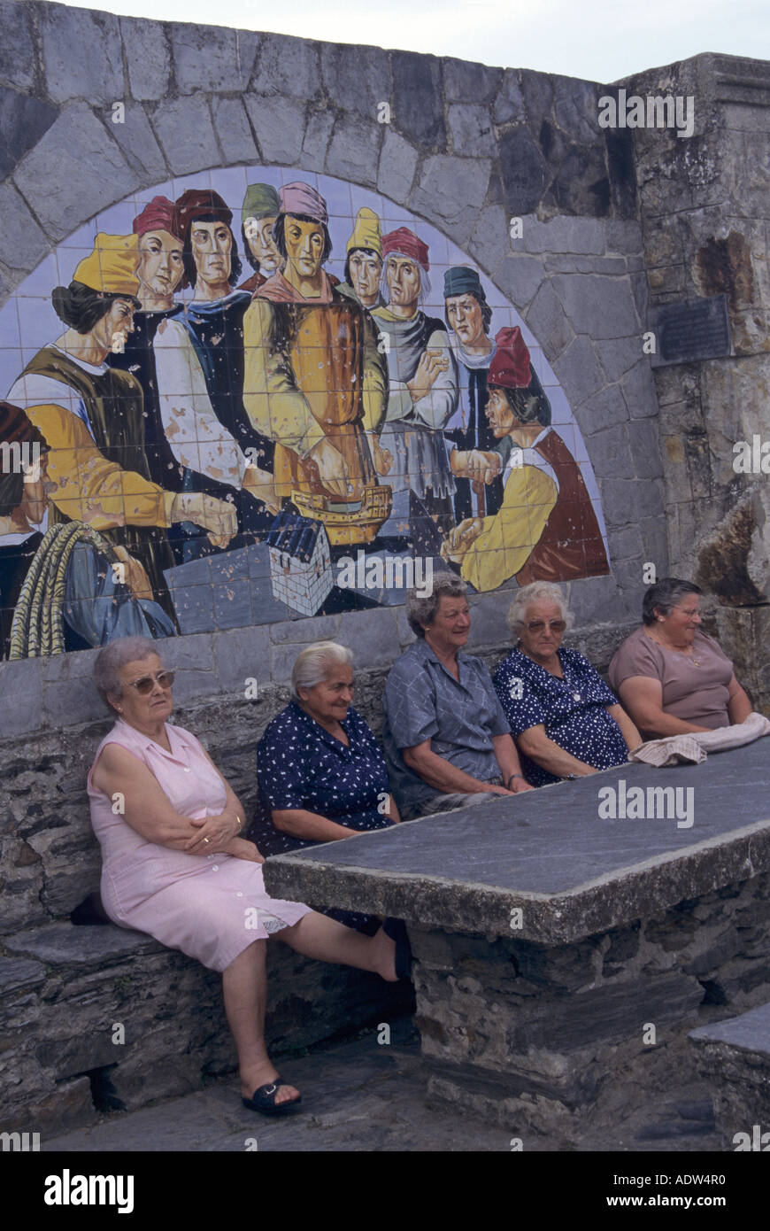 Groupe de dames Banque de photographies et d’images à haute résolution ...