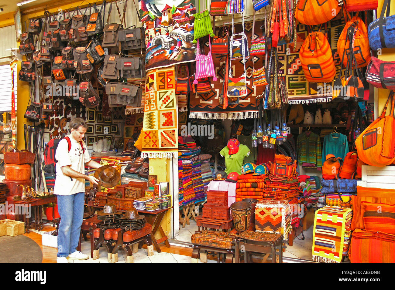 Inca market lima peru Banque de photographies et d’images à haute résolution - Alamy