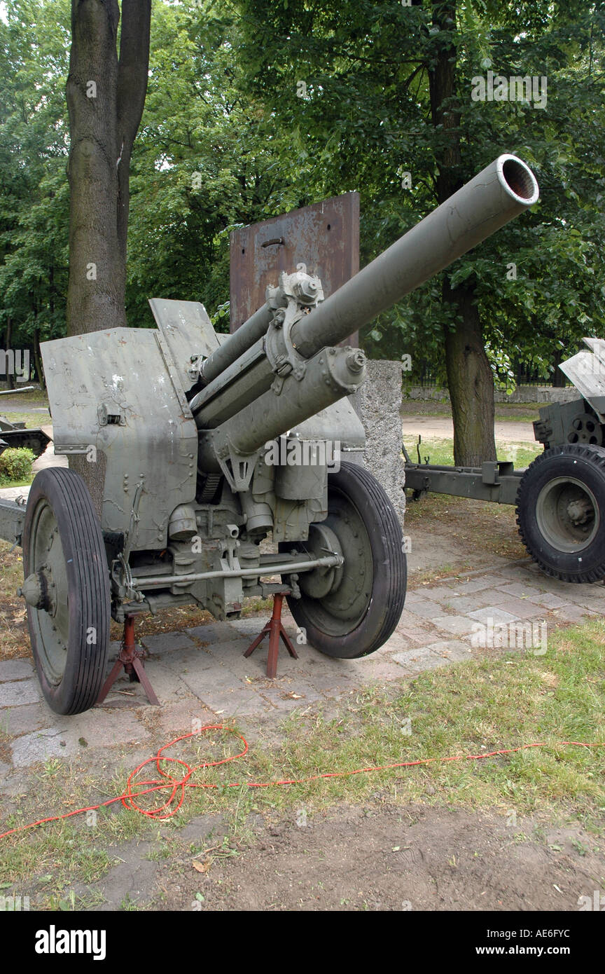 Self propelled 122 mm howitzer Banque de photographies et d’images à ...