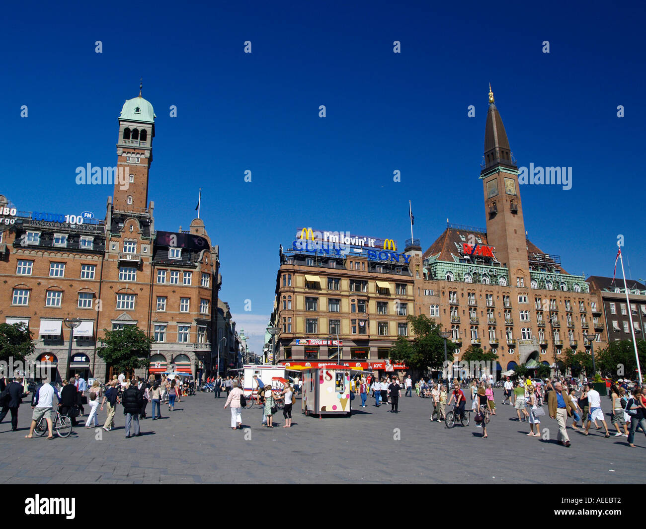 Radhuspladsen town hall square Banque de photographies et d’images à ...