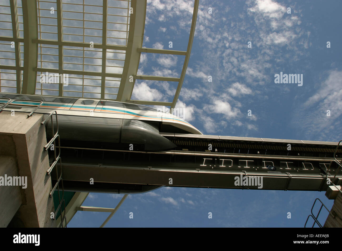 Magnetic levitation trains Banque de photographies et d’images à haute ...