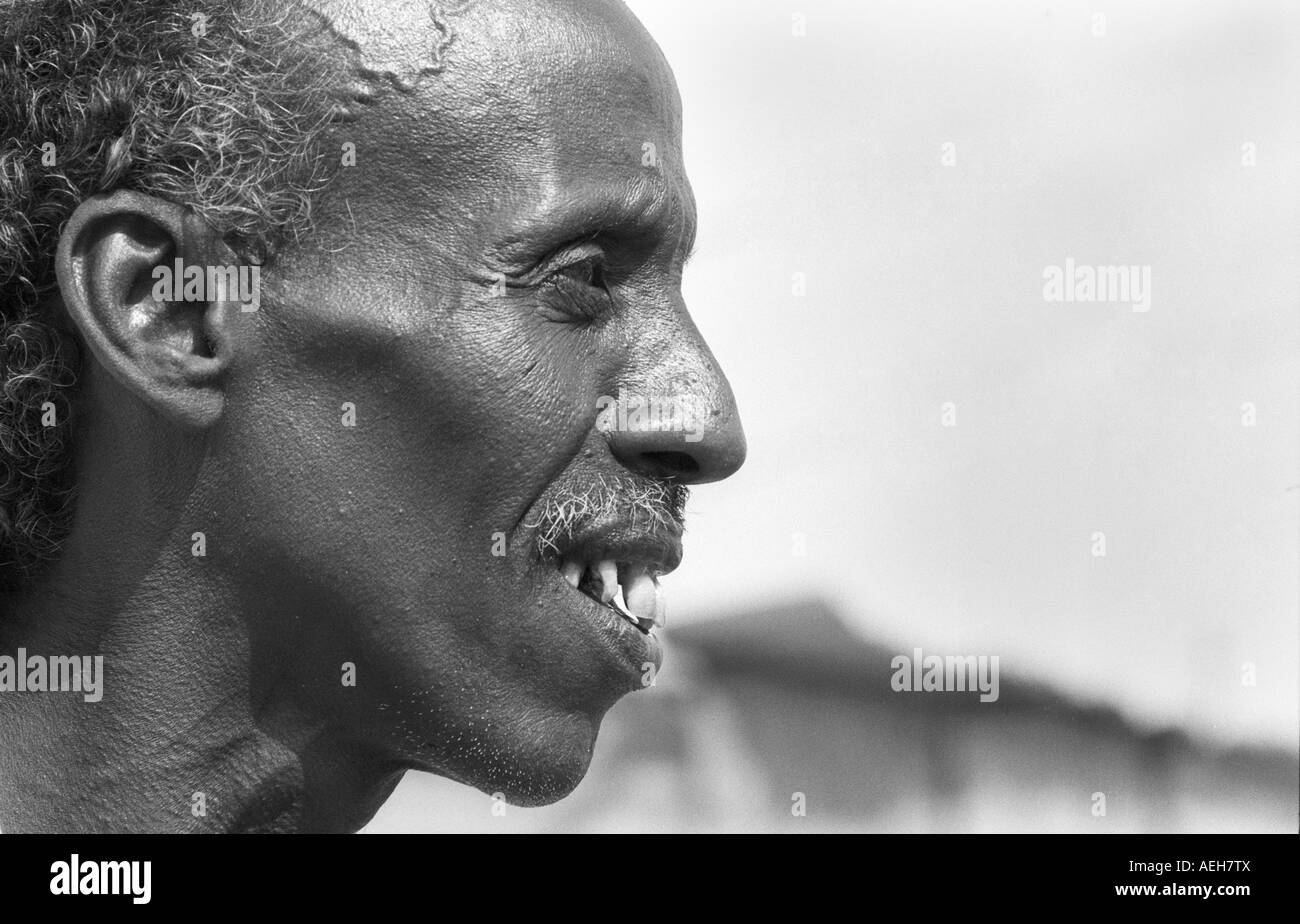 Somali old man Banque d'image et photos - Alamy