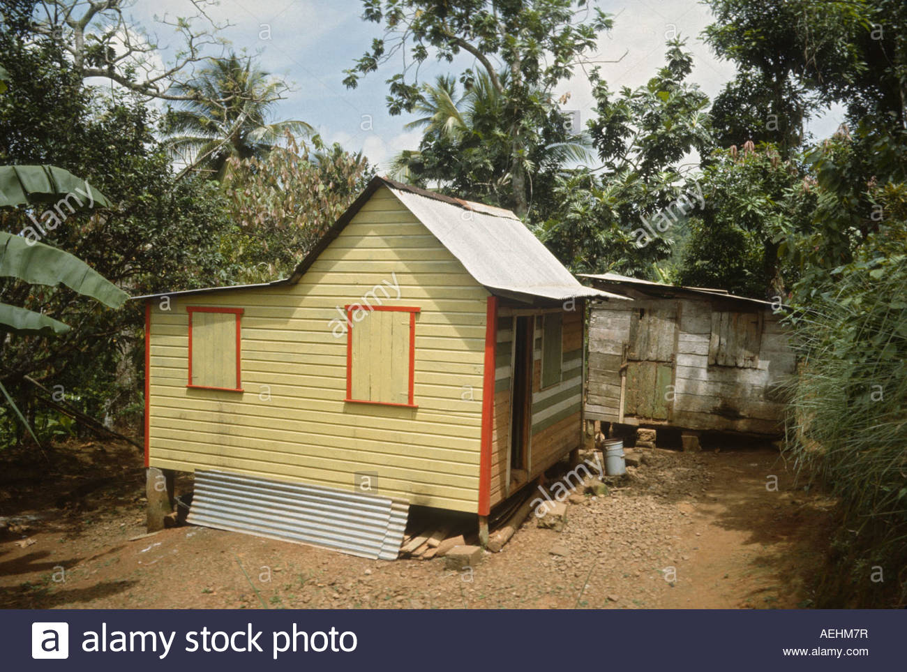 Maison En Tole Ondulée | Ventana Blog