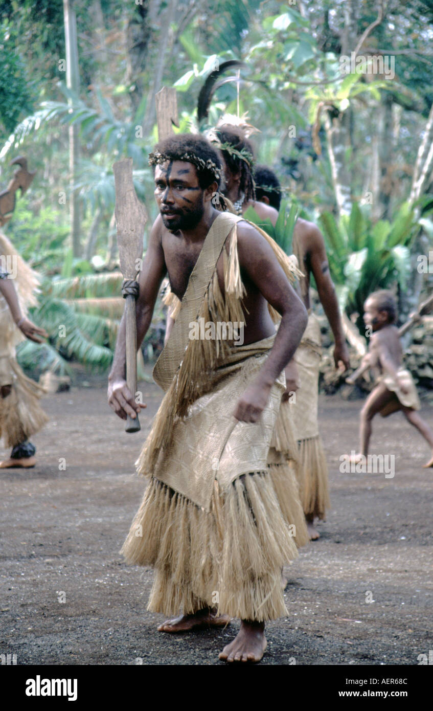 Costume traditionnel vanuatu Banque de photographies et d’images à ...