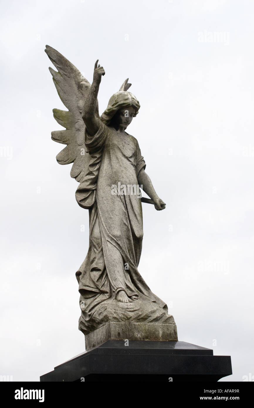 Statue de pierre d'ange Banque de photographies et d’images à haute ...