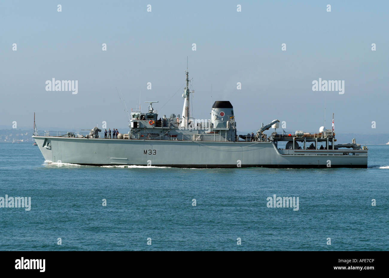 Le HMS Brocklesby démineur de la Marine royale et de recherche de ...