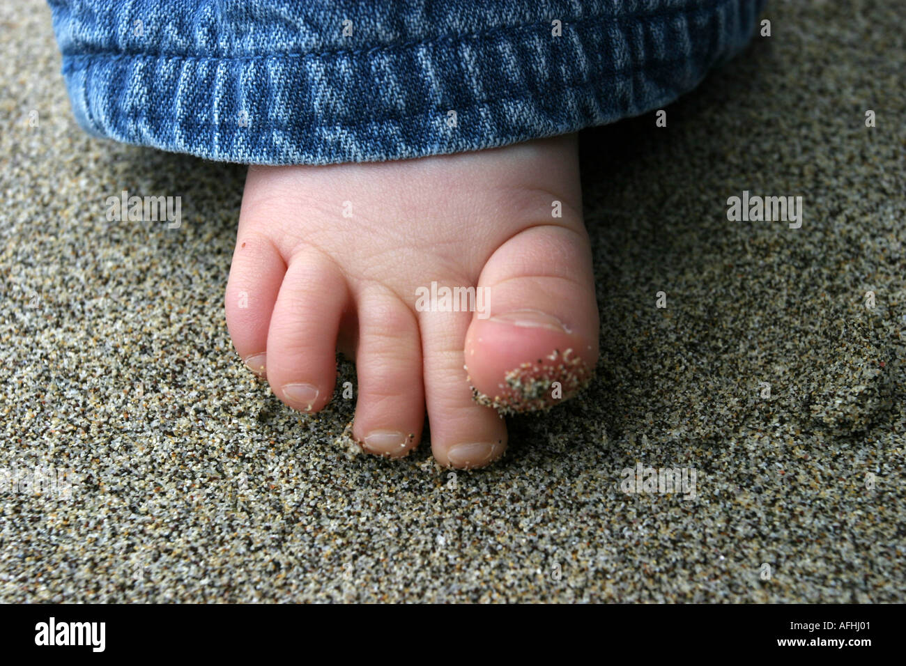 Baby foot sand toes Banque de photographies et d’images à haute ...