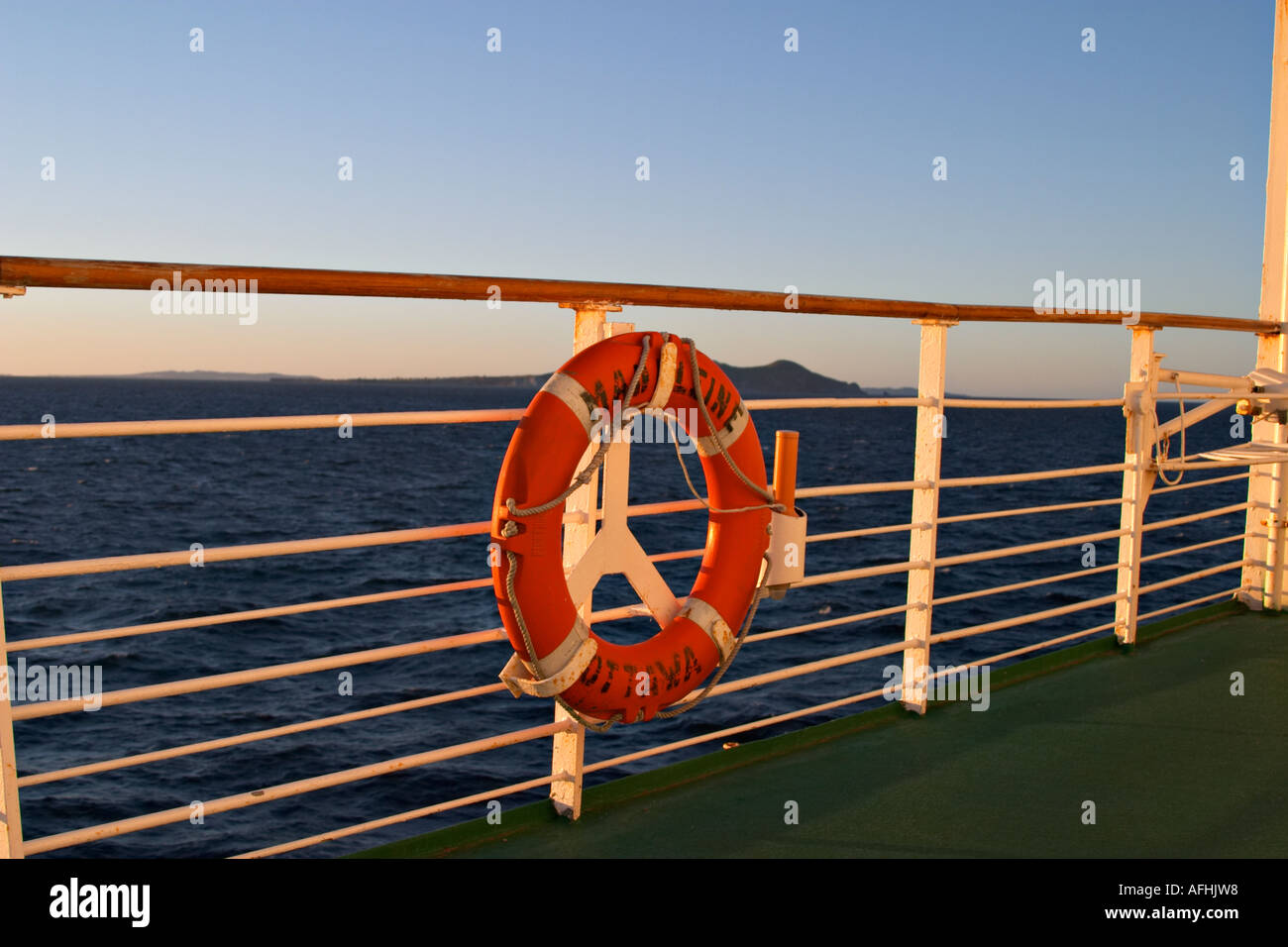 Navire de pont Banque de photographies et d’images à haute résolution ...