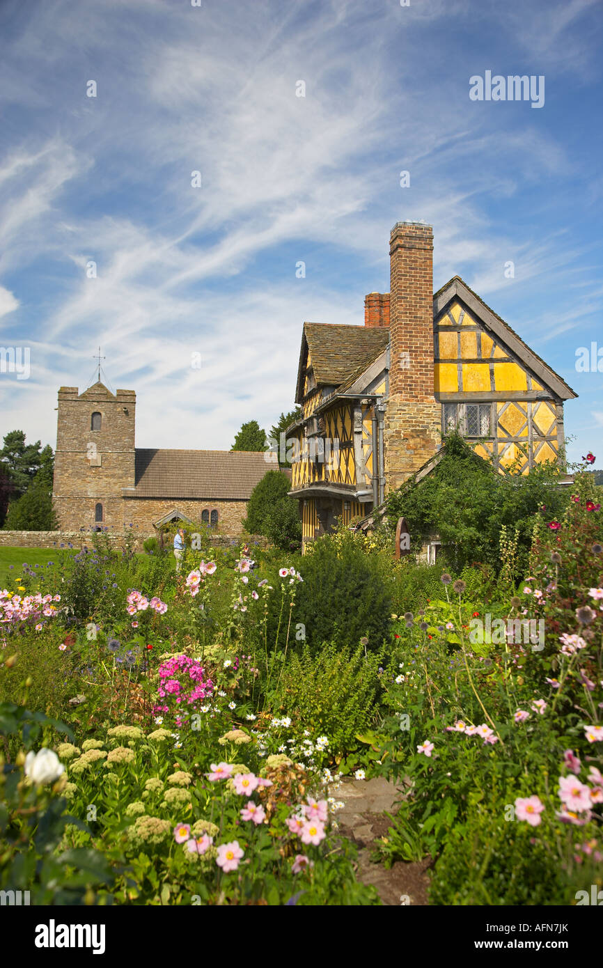 Tudor gatehouse Banque de photographies et d’images à haute résolution ...