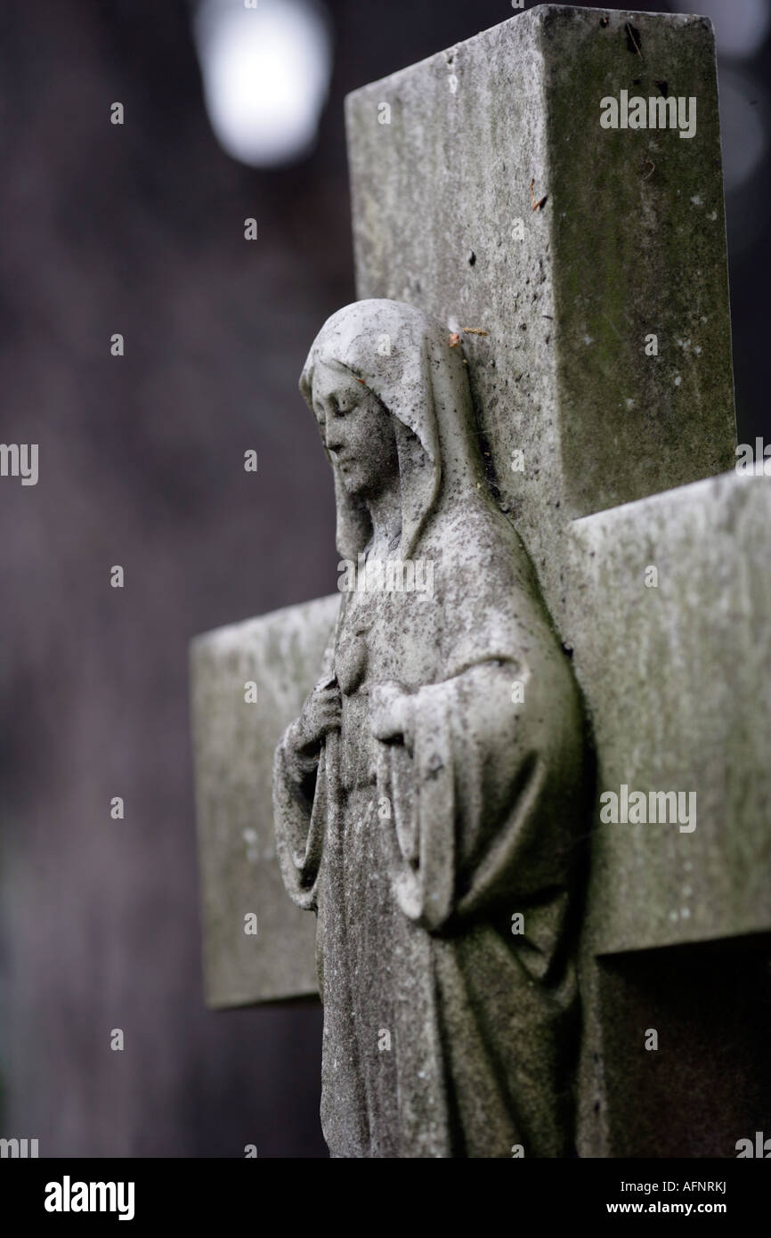 Virgin mary into heaven Banque de photographies et d’images à haute ...