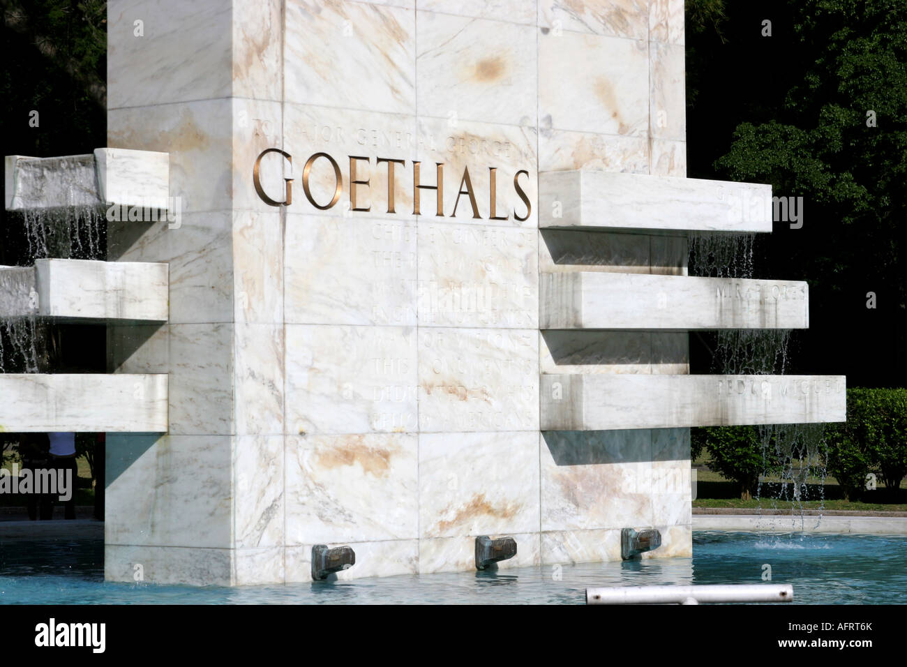 Le monument de goethals Banque de photographies et d’images à haute ...