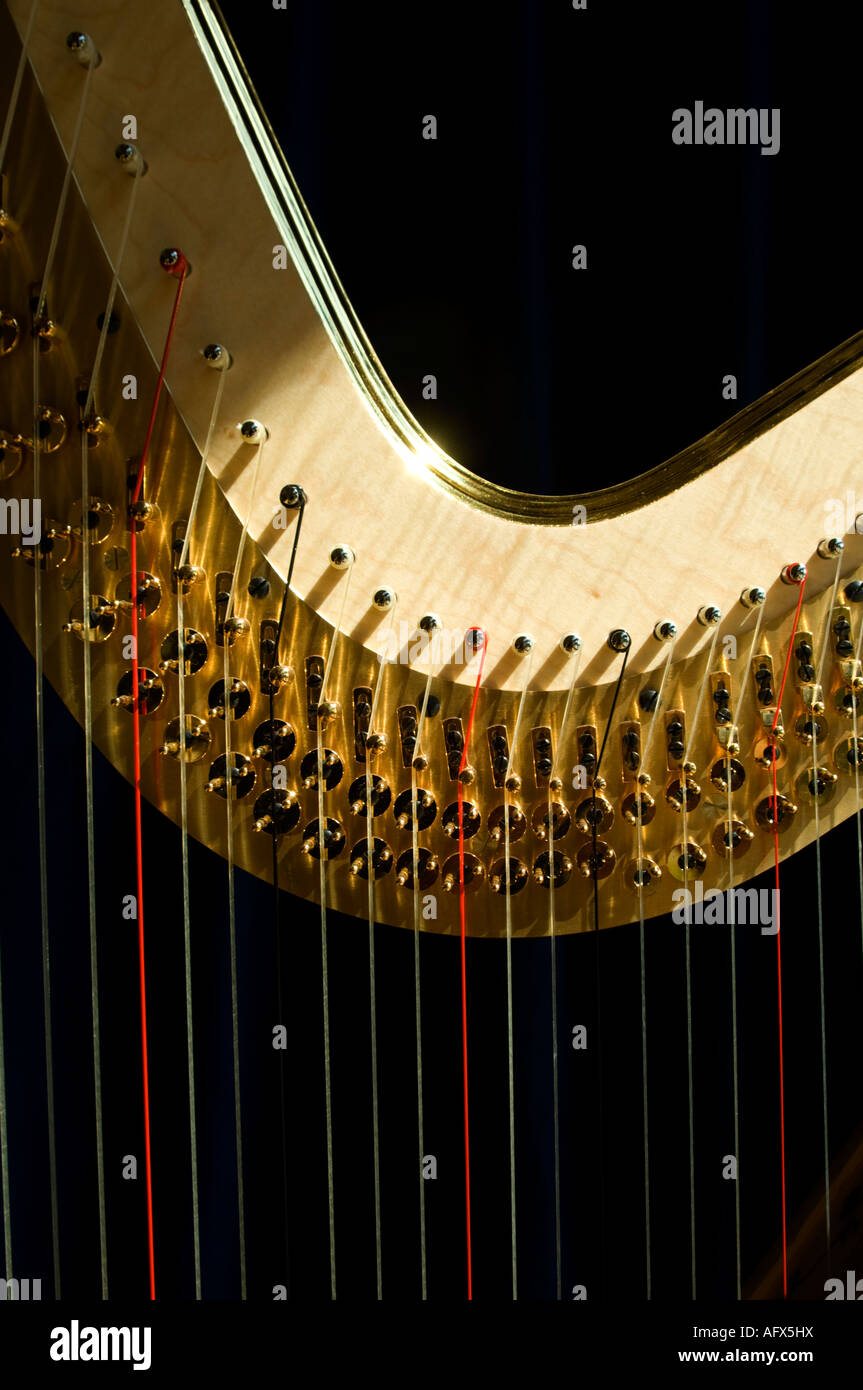 Une harpe Banque de photographies et d’images à haute résolution - Alamy
