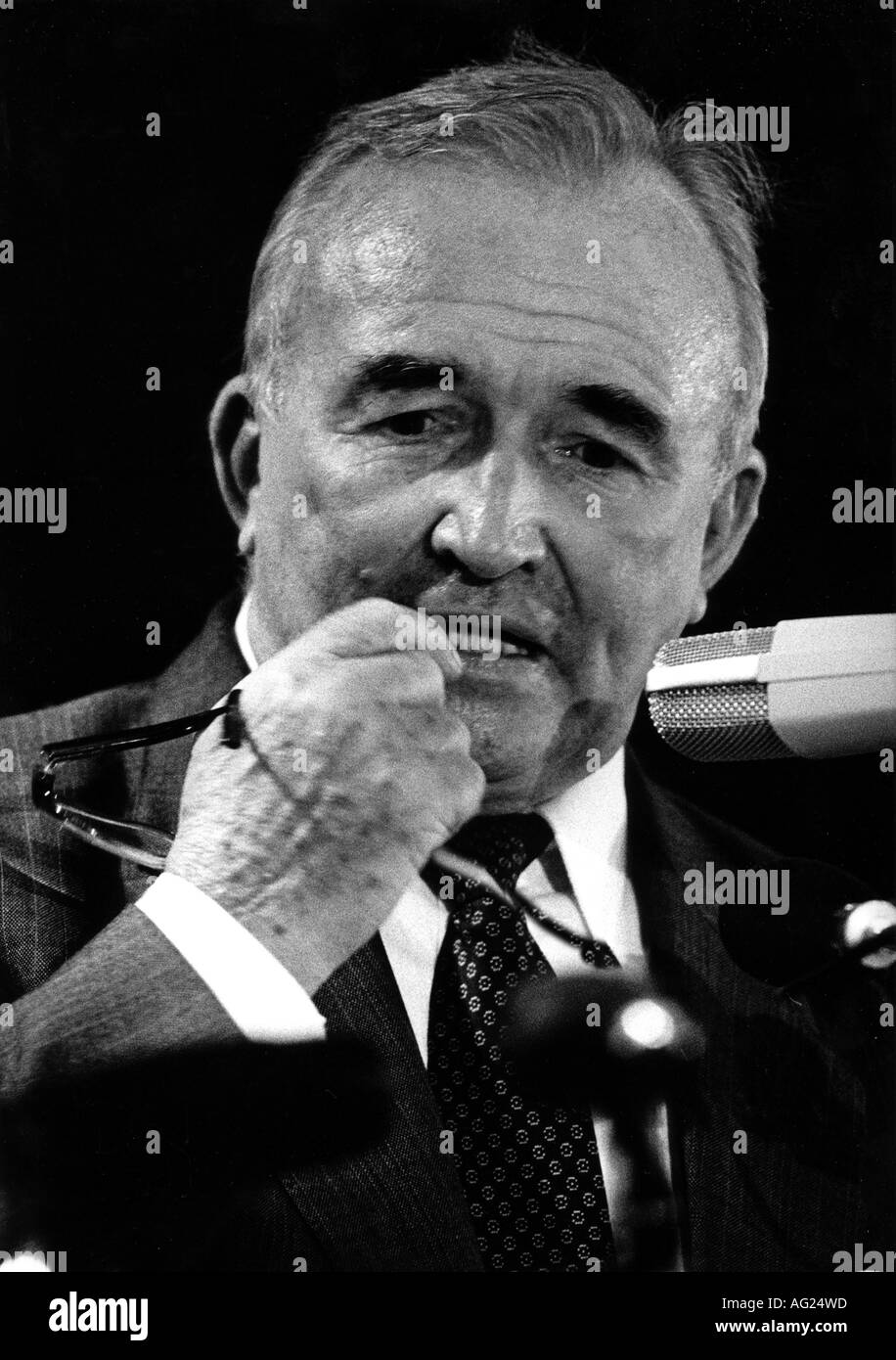 Franz schönhuber Banque de photographies et d’images à haute résolution ...