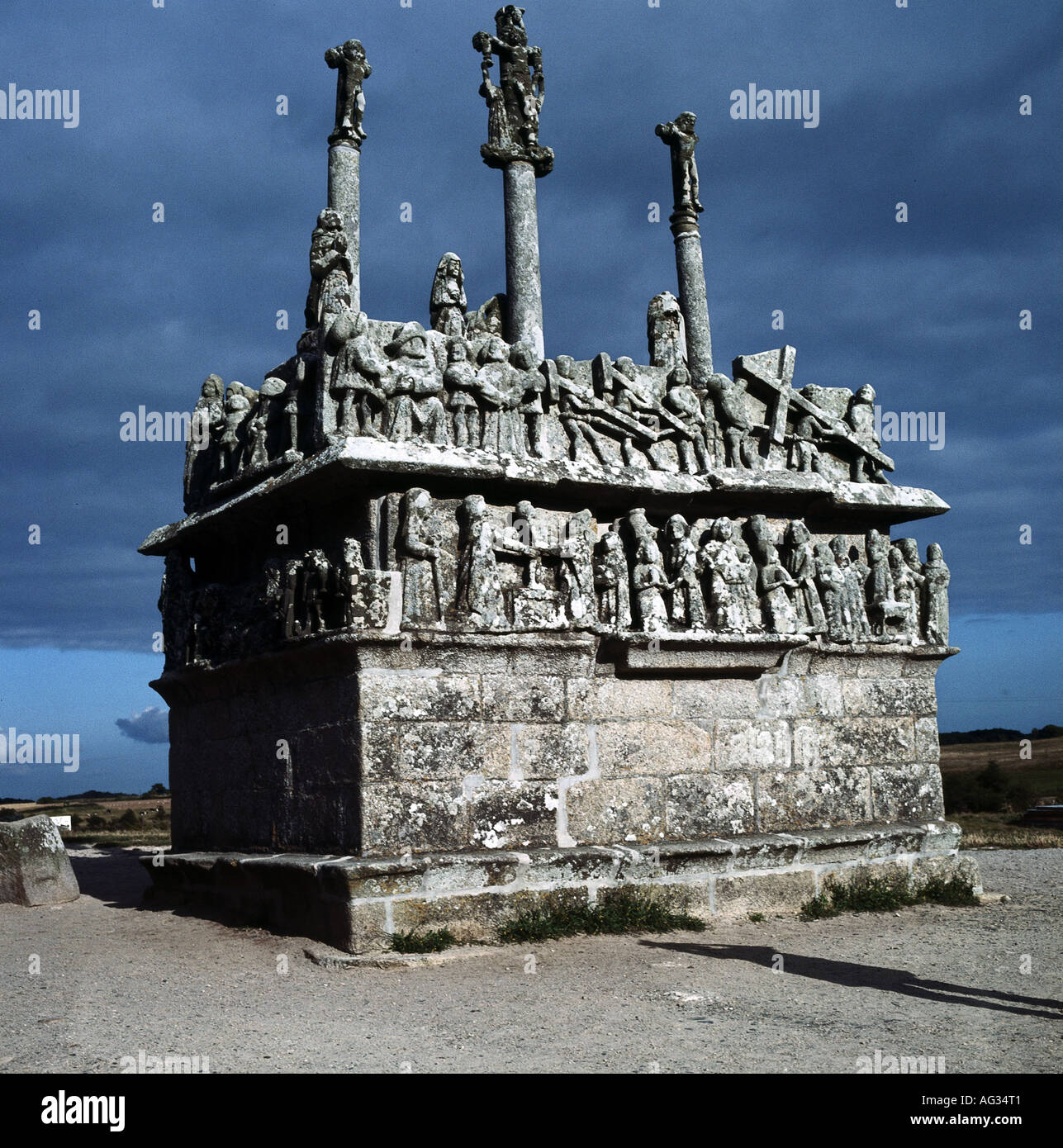 Le plus ancien calvaire de bretagne Banque de photographies et d’images ...