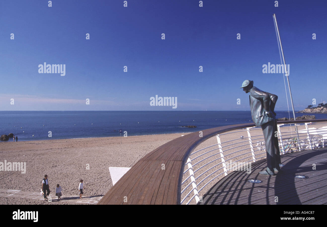 Statue de jacques tati Banque de photographies et d’images à haute ...