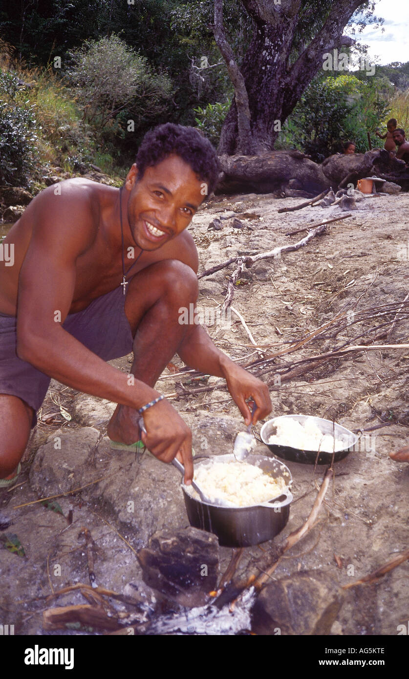 Camp malgache Banque de photographies et d’images à haute résolution ...