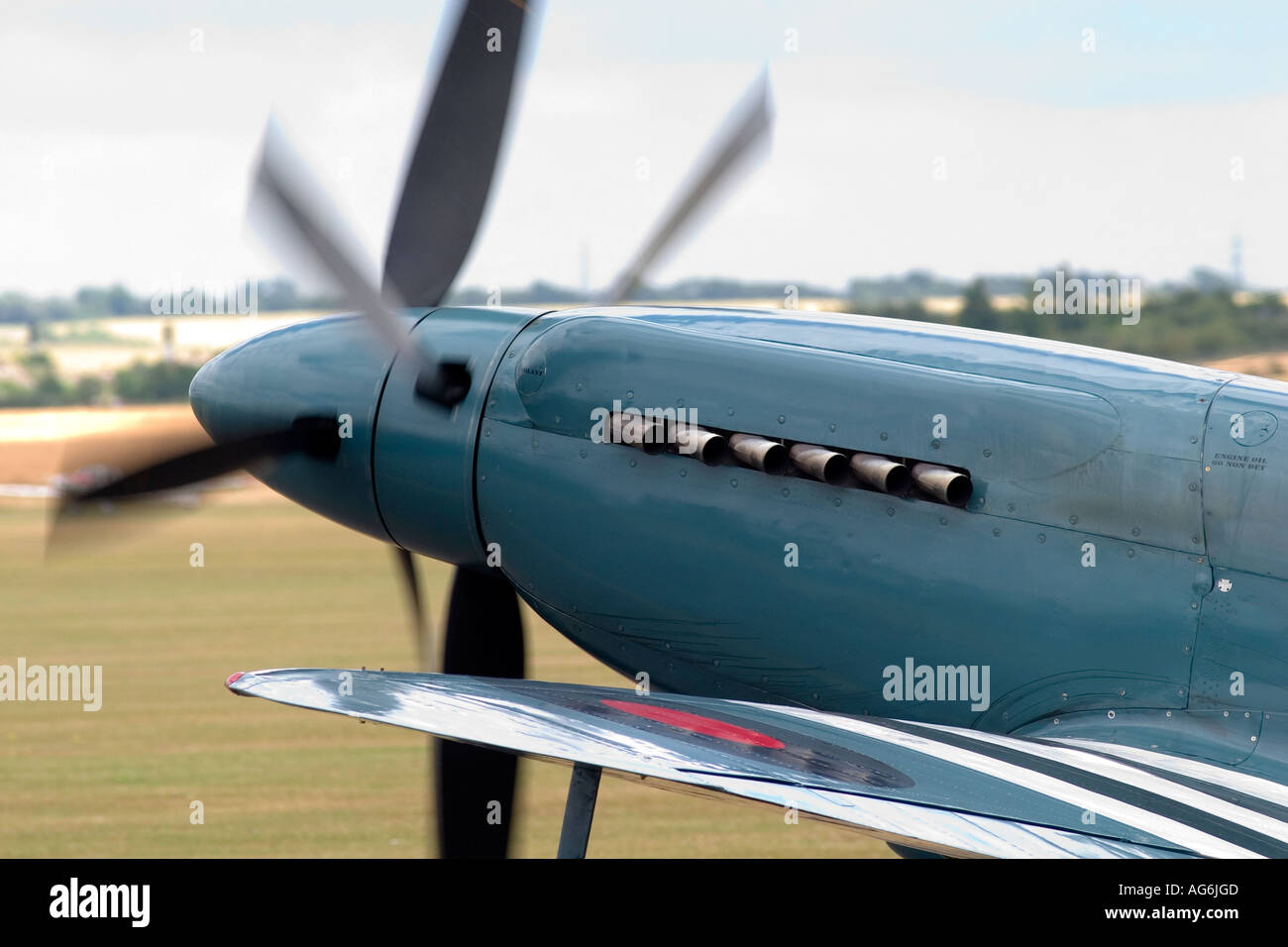 Spitfire contra rotating propeller Banque de photographies et d’images ...