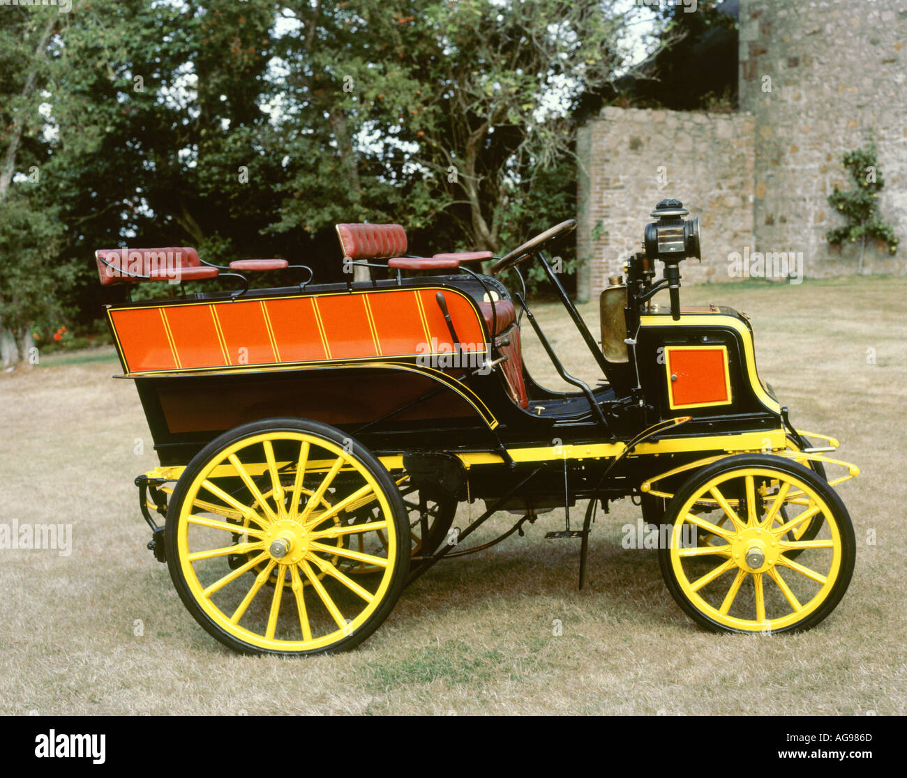 Panhard car Banque de photographies et d’images à haute résolution - Alamy