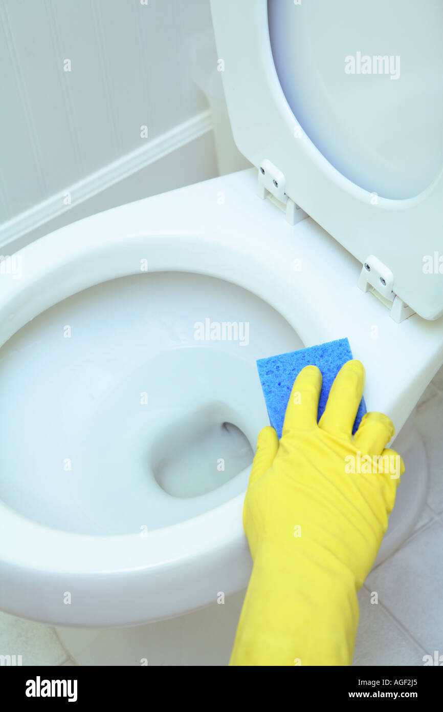 Toilettes sales Banque de photographies et d’images à haute résolution ...