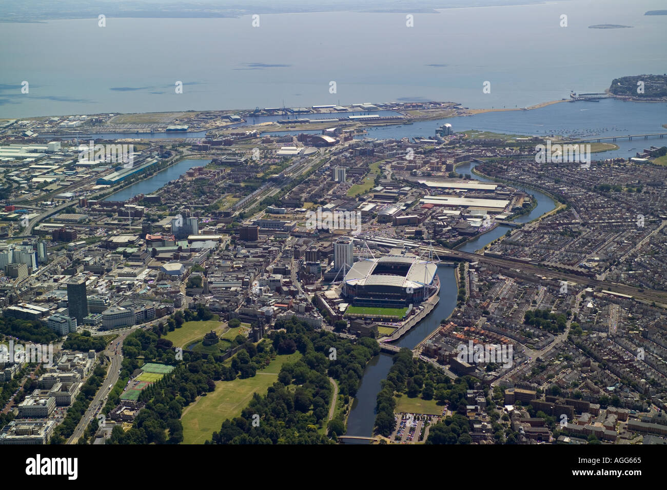 Cardiff millenium stadium aerial Banque de photographies et d’images à ...