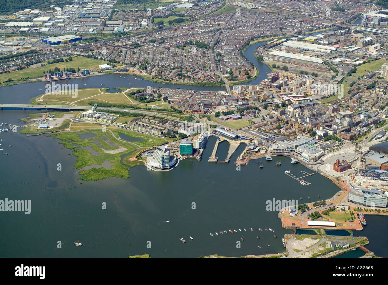 Cardiff millenium stadium aerial Banque de photographies et d’images à ...