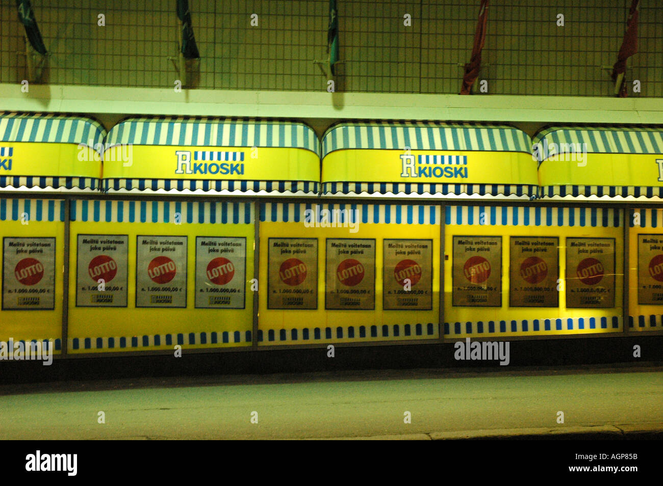 R kioski Banque de photographies et d’images à haute résolution - Alamy