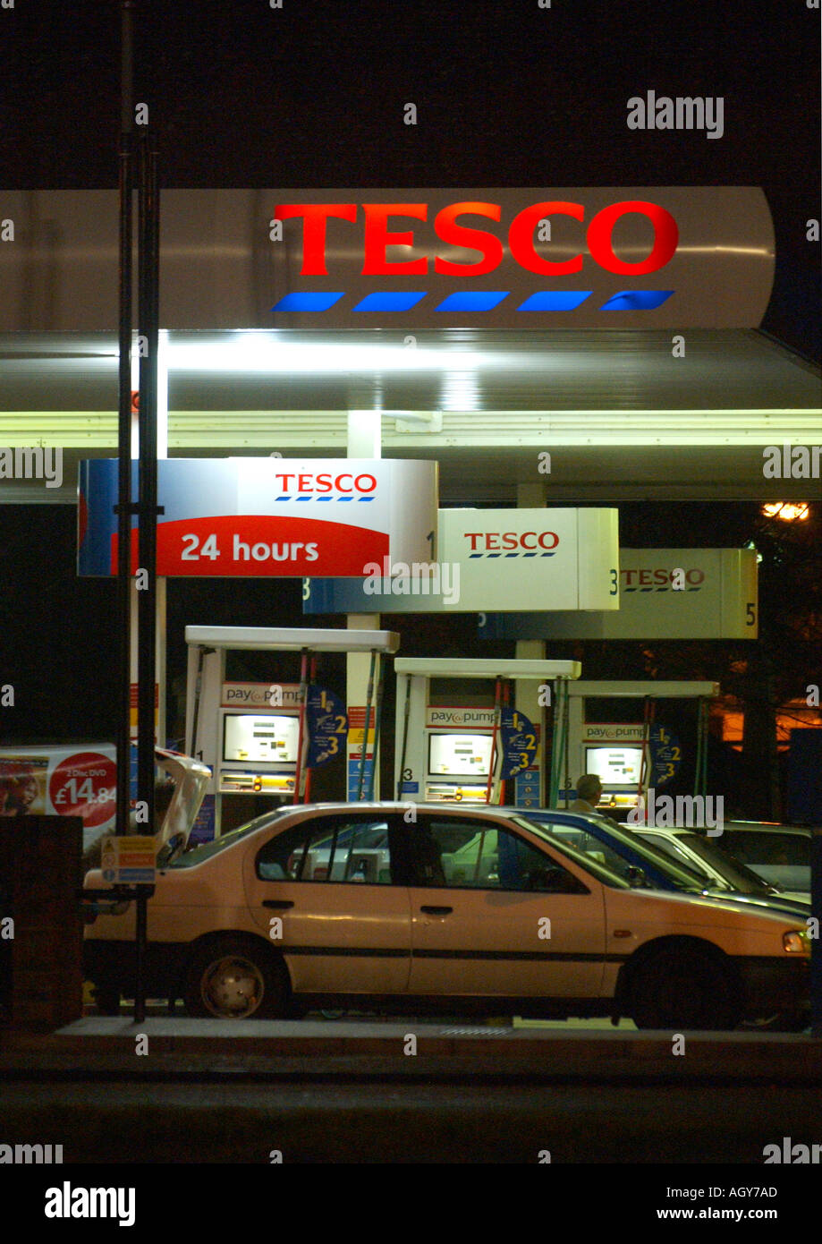 Garage tesco Banque de photographies et d’images à haute résolution - Alamy