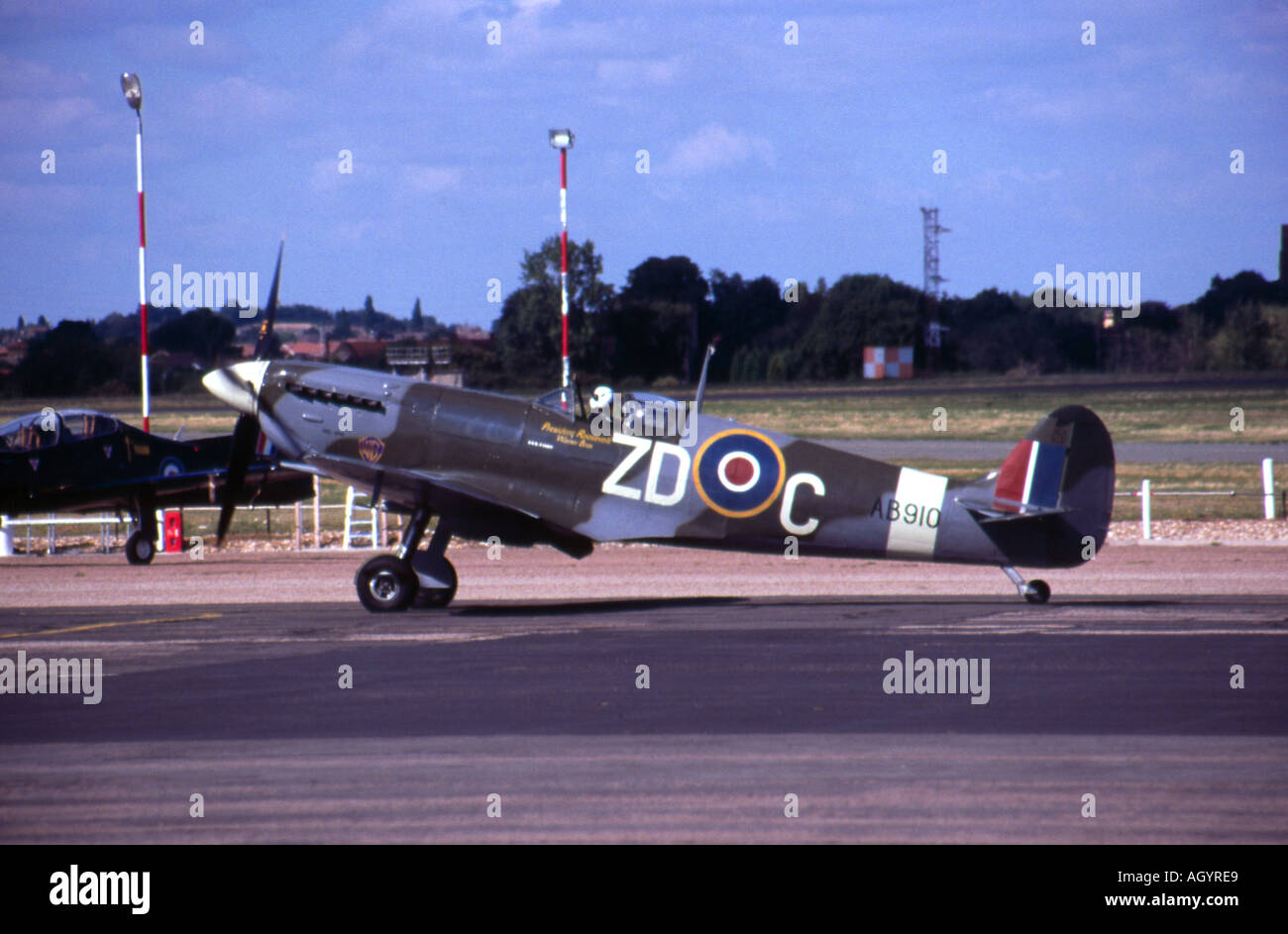 Spitfire mkv Banque de photographies et d’images à haute résolution - Alamy
