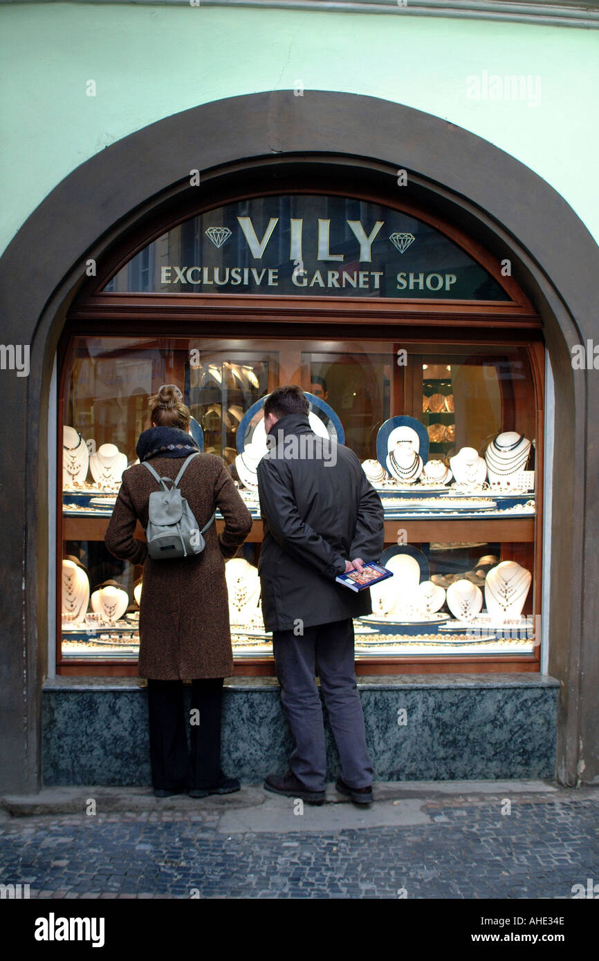 Garnet shop store