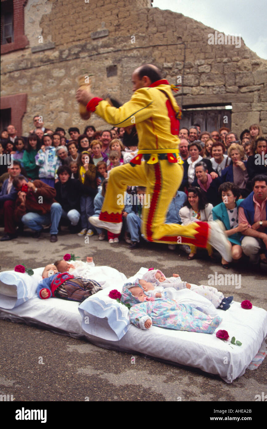 El colacho fiesta tradition Banque de photographies et d’images à haute ...