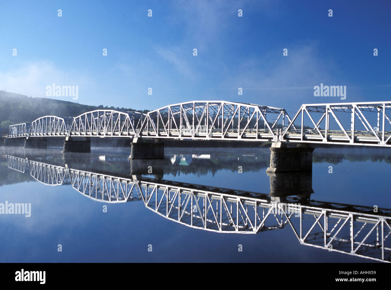 Pont à treillis pratt Banque de photographies et d’images à haute ...