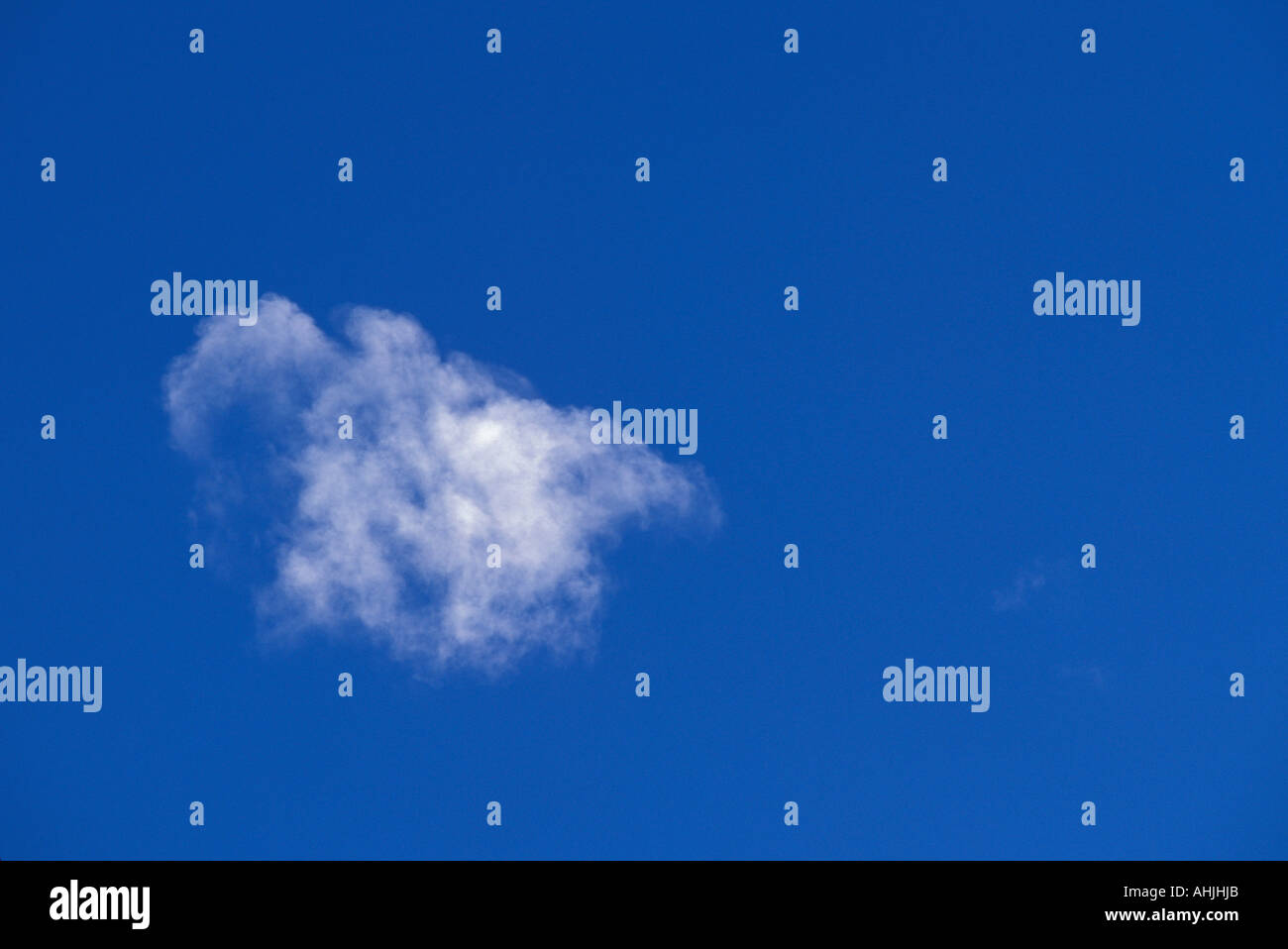 Chili Parc National Torres del Paine Setting sun lights cumulus au-dessus de Torres del Paine ...
