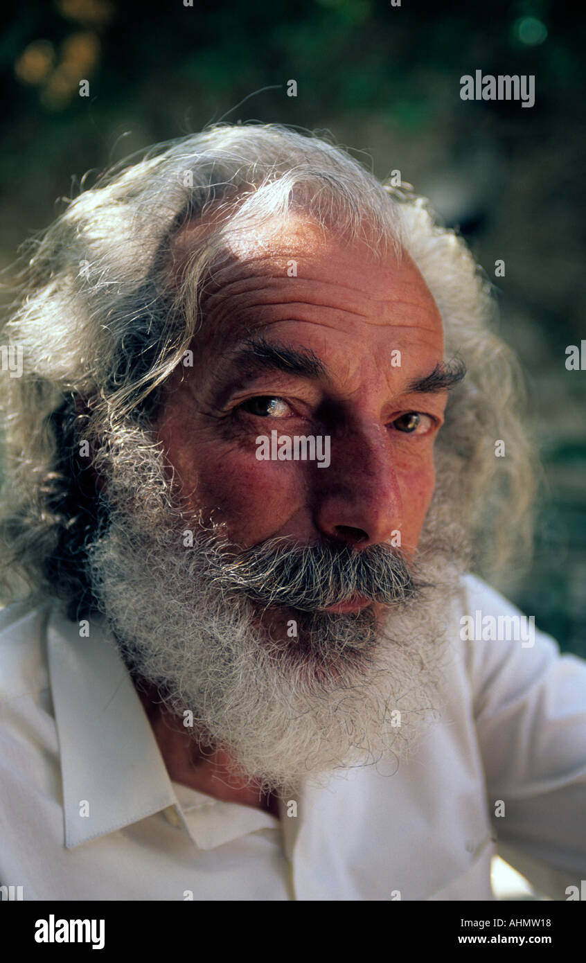 La Grèce fait face à un vieux grec homme grec Photo Stock - Alamy